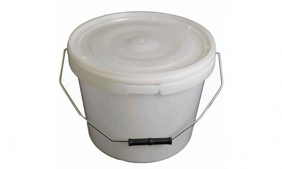 10 Ltr Natural Plastic Buckets with Lid | Collins Nets
