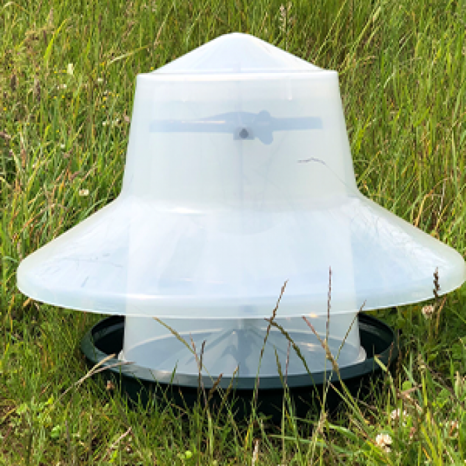 King Outdoor Feeder 25kg | Game & Poultry Feeder | Collins Nets
